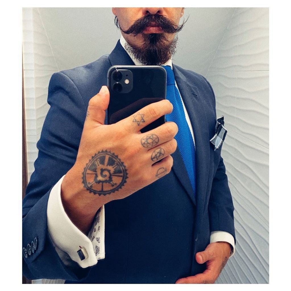 70+ Handlebar Mustache Styles for Real Men in 2021