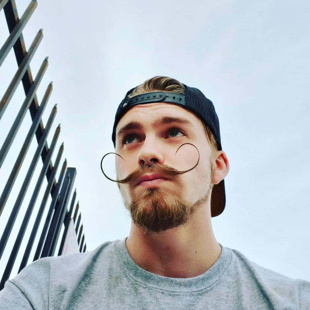 70+ Handlebar Mustache Styles for Real Men in 2021