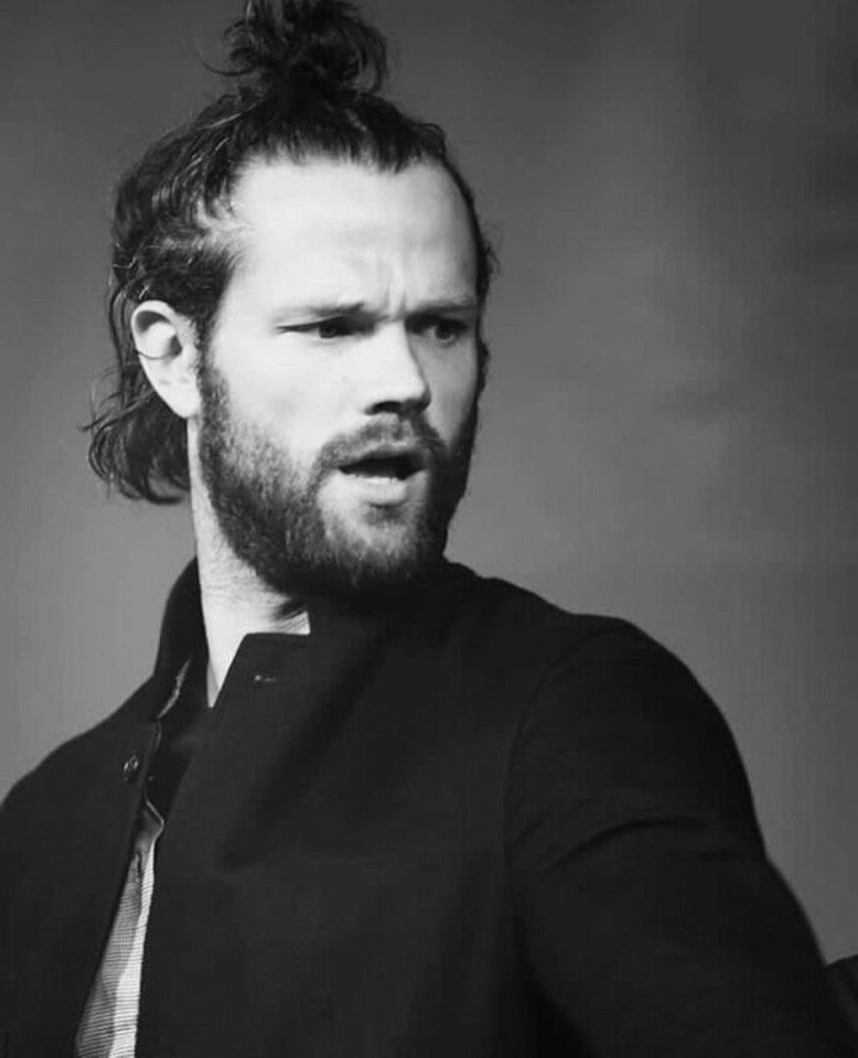 57 Famous Men with a Fashionable Male Bun Style