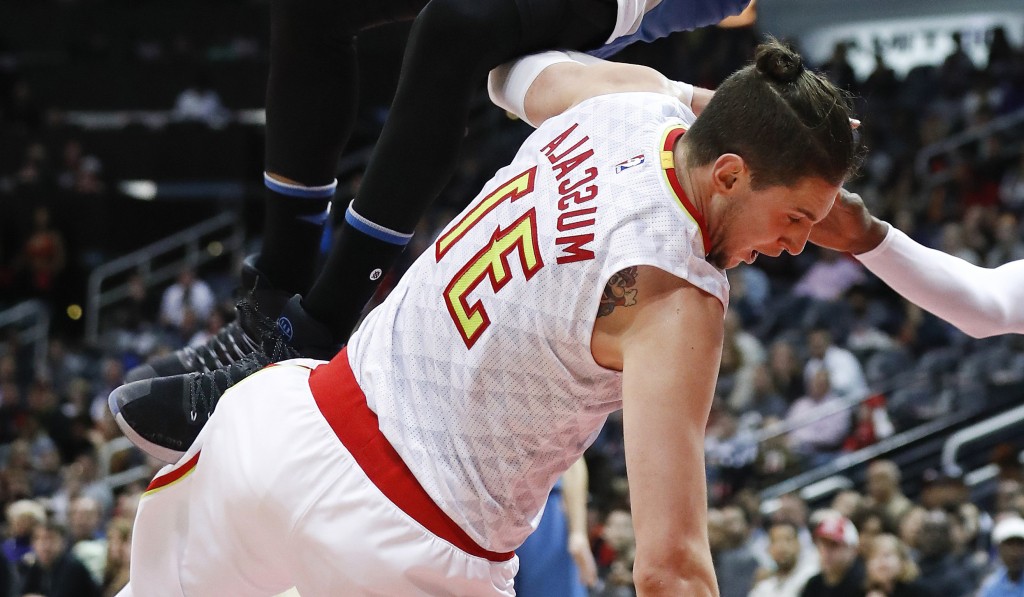 57 Famous Men with a Fashionable Male Bun Style