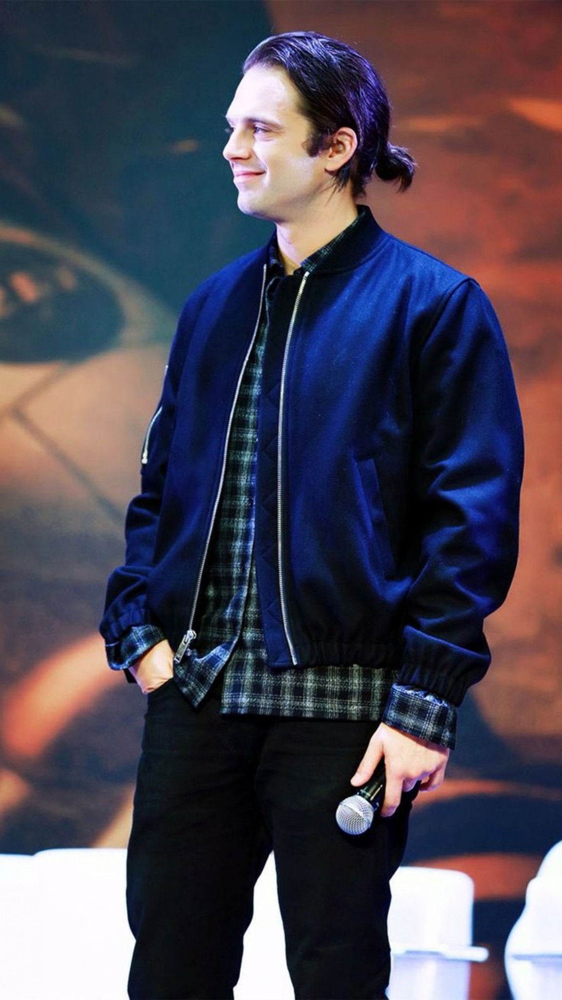 57 Famous Men with a Fashionable Male Bun Style